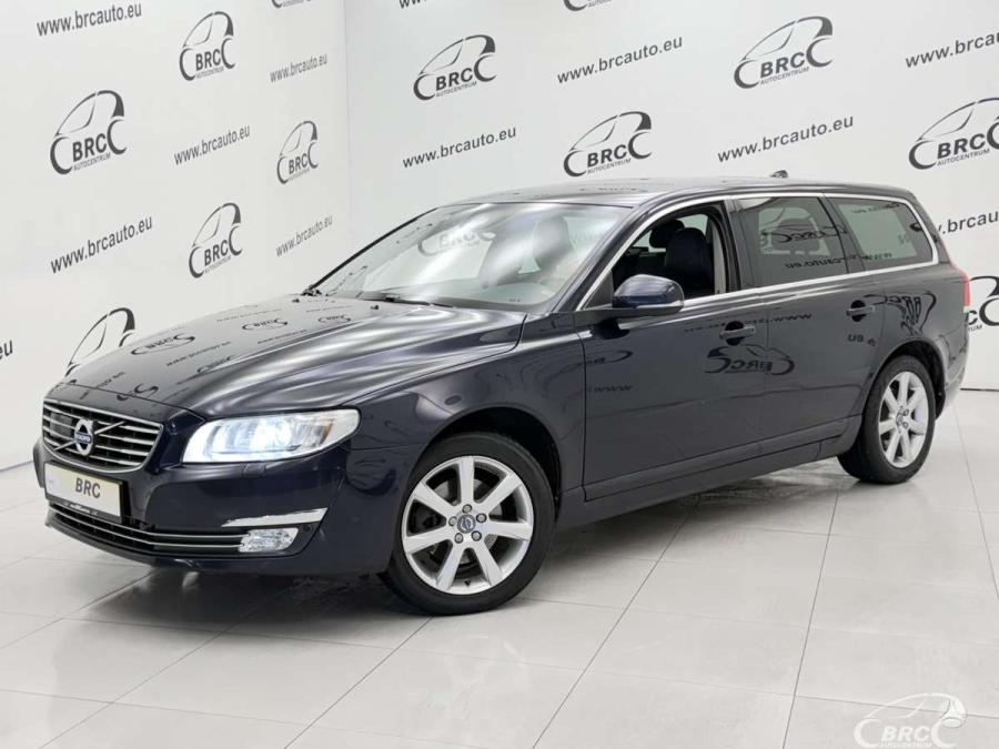Blue Volvo V70 2015 in Vilnius, with an engine capacity of 1.97 L and mileage of 360 thousand km for 6500 €, photo 1 on AUTOMOTO.COM.LV