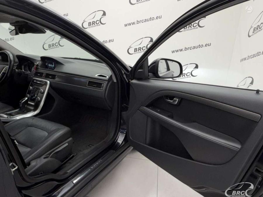 Blue Volvo V70 2015 in Vilnius, with an engine capacity of 1.97 L and mileage of 360 thousand km for 6500 €, photo 10 on AUTOMOTO.COM.LV