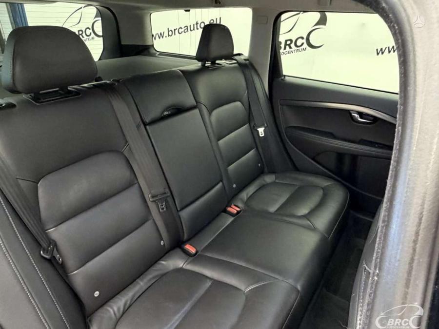 Blue Volvo V70 2015 in Vilnius, with an engine capacity of 1.97 L and mileage of 360 thousand km for 6500 €, photo 13 on AUTOMOTO.COM.LV