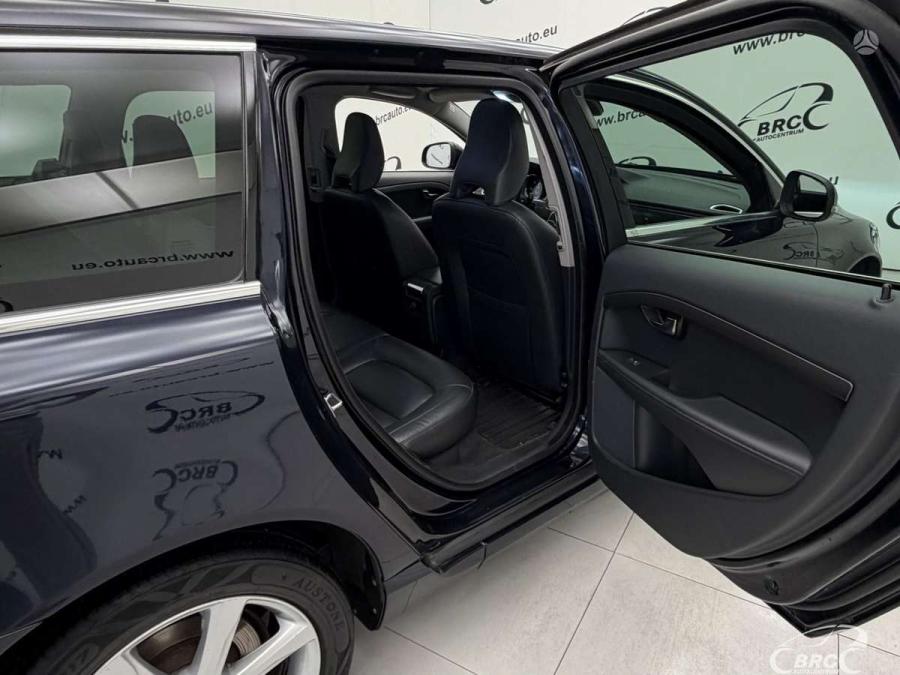 Blue Volvo V70 2015 in Vilnius, with an engine capacity of 1.97 L and mileage of 360 thousand km for 6500 €, photo 14 on AUTOMOTO.COM.LV