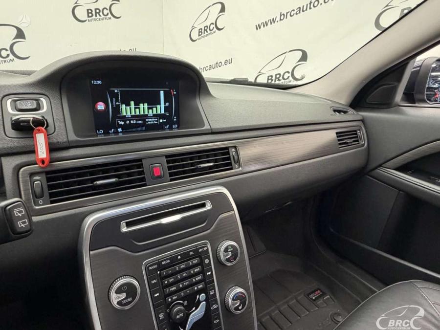 Blue Volvo V70 2015 in Vilnius, with an engine capacity of 1.97 L and mileage of 360 thousand km for 6500 €, photo 27 on AUTOMOTO.COM.LV