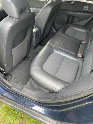 Blue Volvo V70 2015 in Trakai, with an engine capacity of 2.00 L and mileage of 282 thousand km for 6500 €, photo 5 on AUTOMOTO.COM.LV