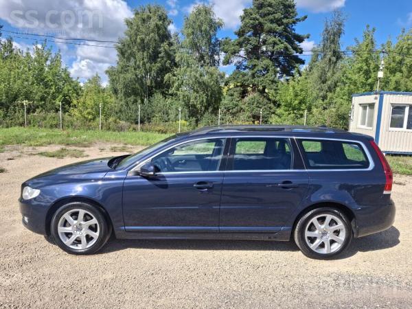 Zils Volvo V70 2015 Rīga, ar dzinēja tilpumu 2.40 L un nobraukumu 0 tūkst. km par 7995 €, foto 2 vietnē AUTOMOTO.COM.LV