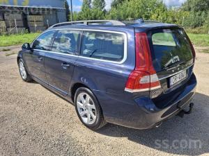 Blue Volvo V70 2015 in Riga, with an engine capacity of 2.40 L and mileage of 0 thousand km for 7995 €, photo 4 on AUTOMOTO.COM.LV