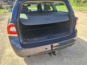 Blue Volvo V70 2015 in Riga, with an engine capacity of 2.40 L and mileage of 0 thousand km for 7995 €, photo 11 on AUTOMOTO.COM.LV