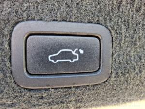 Blue Volvo V70 2015 in Riga, with an engine capacity of 2.40 L and mileage of 0 thousand km for 7995 €, photo 12 on AUTOMOTO.COM.LV