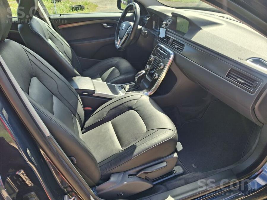 Blue Volvo V70 2015 in Riga, with an engine capacity of 2.40 L and mileage of 0 thousand km for 7995 €, photo 14 on AUTOMOTO.COM.LV