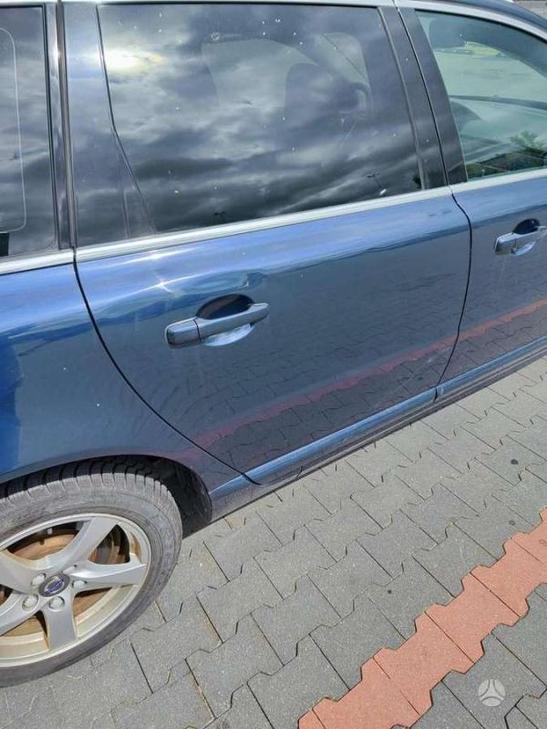 Синий Вольво В70 2015 в Вильнюс, объемом двигателя 1.97 л и пробегом 346 тыс. км за 8200 €, фото 5 на AUTOMOTO.COM.LV