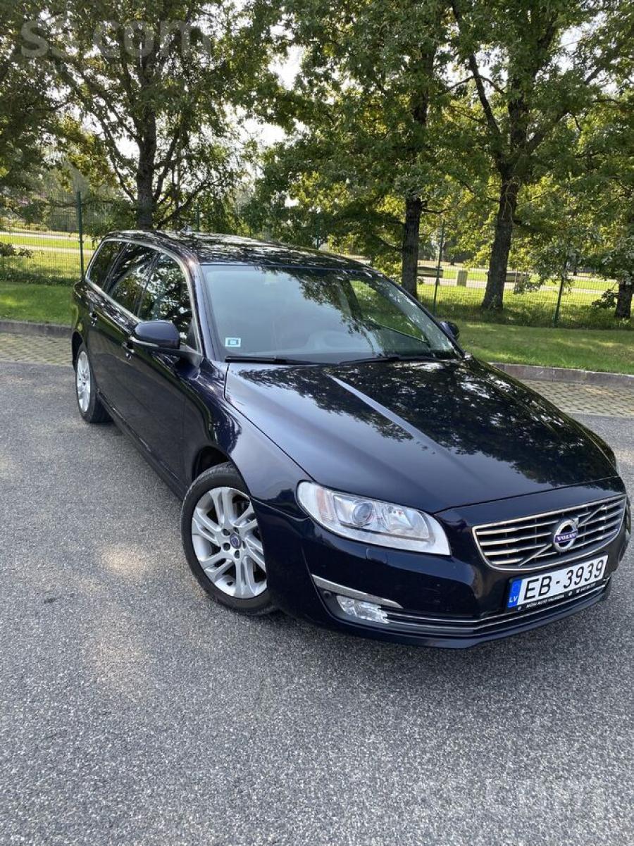 Zils Volvo V70 2015 Valmiera, ar dzinēja tilpumu 2.00 L un nobraukumu 338 tūkst. km par 6500 €, foto 4 vietnē AUTOMOTO.COM.LV