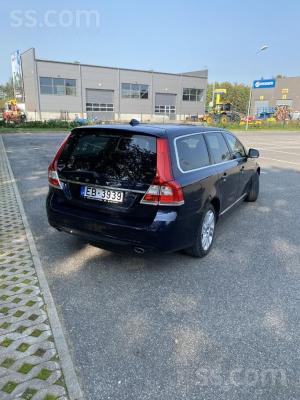 Zils Volvo V70 2015 Valmiera, ar dzinēja tilpumu 2.00 L un nobraukumu 338 tūkst. km par 6500 €, foto 5 vietnē AUTOMOTO.COM.LV