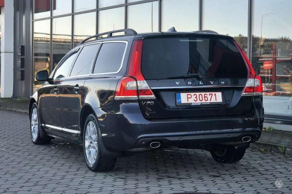 Zils Volvo V70 2016 Viļņa, ar dzinēja tilpumu 2.40 L un nobraukumu 268 tūkst. km par 8450 €, foto 3 vietnē AUTOMOTO.COM.LV