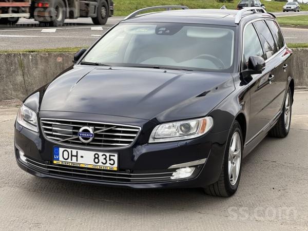 Blue Volvo V70 2016 in Jekabpils, with an engine capacity of 2.00 L and mileage of 340 thousand km for 8500 €, photo 3 on AUTOMOTO.COM.LV