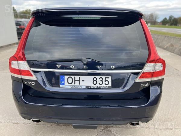 Blue Volvo V70 2016 in Jekabpils, with an engine capacity of 2.00 L and mileage of 340 thousand km for 8500 €, photo 7 on AUTOMOTO.COM.LV