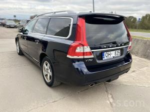 Blue Volvo V70 2016 in Jekabpils, with an engine capacity of 2.00 L and mileage of 340 thousand km for 8500 €, photo 8 on AUTOMOTO.COM.LV
