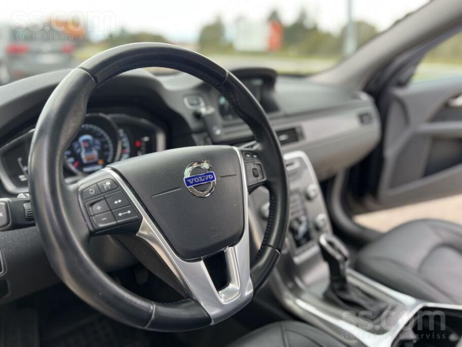 Blue Volvo V70 2016 in Jekabpils, with an engine capacity of 2.00 L and mileage of 340 thousand km for 8500 €, photo 14 on AUTOMOTO.COM.LV