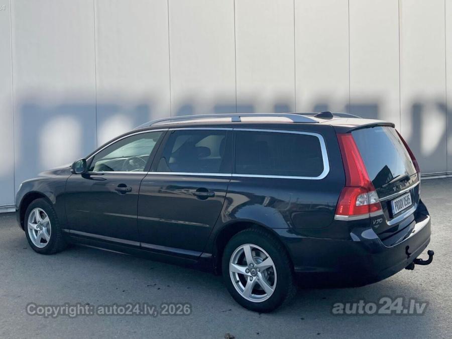 Blue Volvo V70 2016 in Tallinn, with an engine capacity of 2.00 L and mileage of 225 thousand km for 9999 €, photo 3 on AUTOMOTO.COM.LV