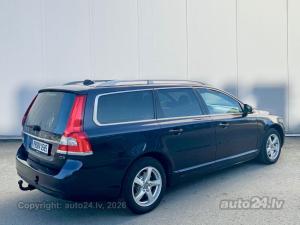 Blue Volvo V70 2016 in Tallinn, with an engine capacity of 2.00 L and mileage of 225 thousand km for 9999 €, photo 6 on AUTOMOTO.COM.LV
