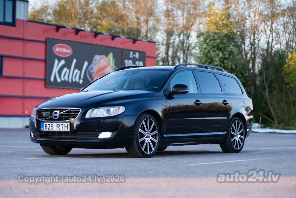 Blue Volvo V70 2016 in Tallinn, with an engine capacity of 2.00 L and mileage of 245 thousand km for 11900 €, photo 1 on AUTOMOTO.COM.LV