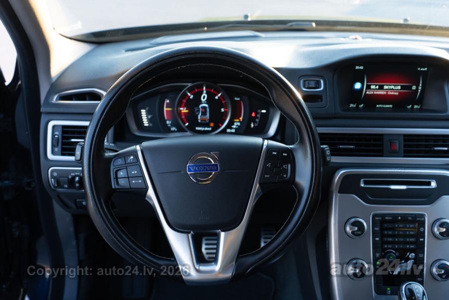 Blue Volvo V70 2016 in Tallinn, with an engine capacity of 2.00 L and mileage of 245 thousand km for 11900 €, photo 16 on AUTOMOTO.COM.LV