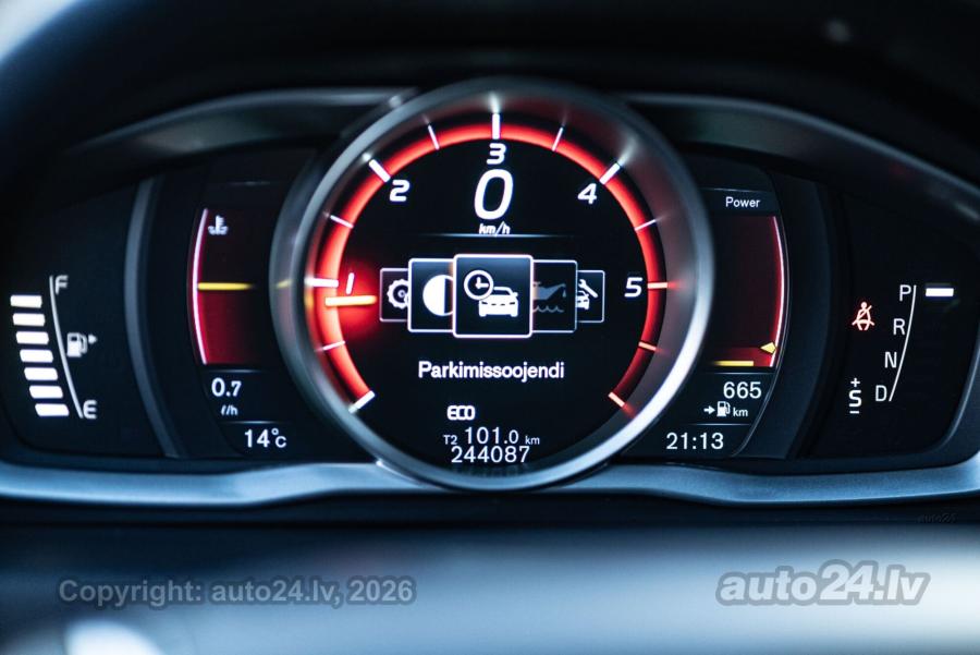 Blue Volvo V70 2016 in Tallinn, with an engine capacity of 2.00 L and mileage of 245 thousand km for 11900 €, photo 18 on AUTOMOTO.COM.LV