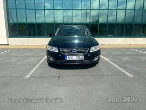 Blue Volvo V70 2016 in Tallinn, with an engine capacity of 2.40 L and mileage of 123 thousand km for 16000 €, photo 3 on AUTOMOTO.COM.LV