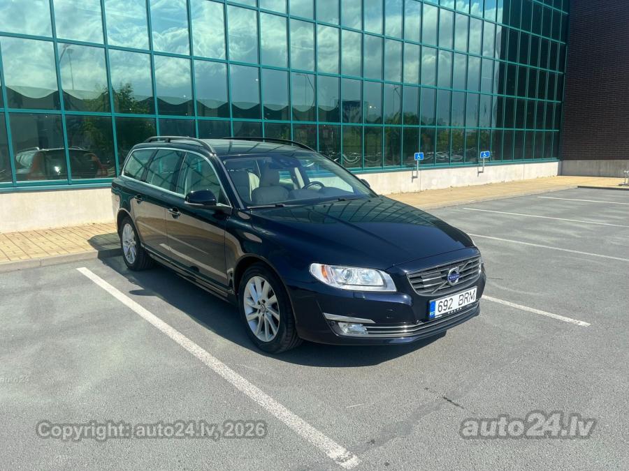 Blue Volvo V70 2016 in Tallinn, with an engine capacity of 2.40 L and mileage of 123 thousand km for 16000 €, photo 4 on AUTOMOTO.COM.LV