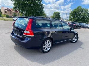 Zils Volvo V70 2016 Rīga, ar dzinēja tilpumu 2.00 L un nobraukumu 194 tūkst. km par 10450 €, foto 3 vietnē AUTOMOTO.COM.LV