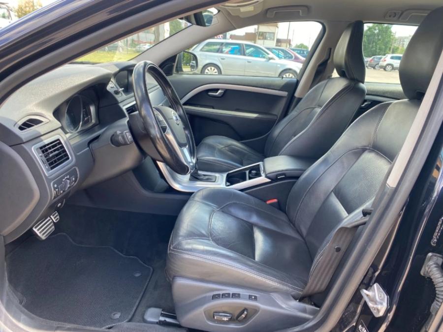 Zils Volvo V70 2016 Rīga, ar dzinēja tilpumu 2.00 L un nobraukumu 194 tūkst. km par 10450 €, foto 8 vietnē AUTOMOTO.COM.LV