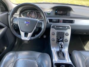 Zils Volvo V70 2016 Rīga, ar dzinēja tilpumu 2.00 L un nobraukumu 194 tūkst. km par 10450 €, foto 14 vietnē AUTOMOTO.COM.LV