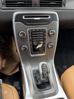 Zils Volvo V70 2016 Telšiai, ar dzinēja tilpumu 1.97 L un nobraukumu 258 tūkst. km par 6600 €, foto 25 vietnē AUTOMOTO.COM.LV