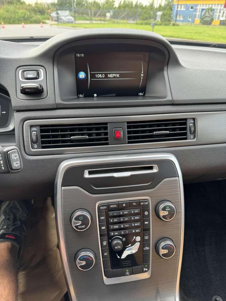 Zils Volvo V70 2016 Telšiai, ar dzinēja tilpumu 1.97 L un nobraukumu 258 tūkst. km par 6600 €, foto 26 vietnē AUTOMOTO.COM.LV