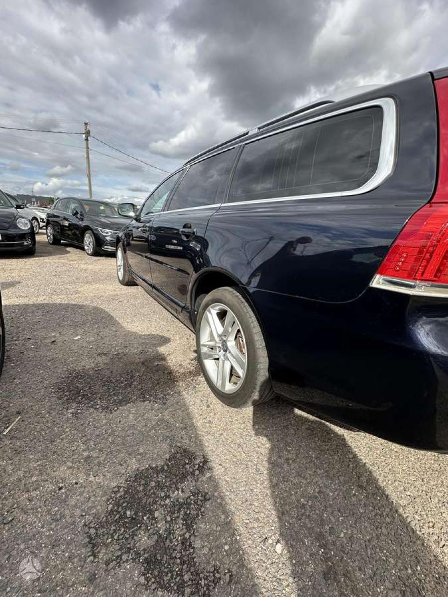 Zils Volvo V70 2016 Kauņa, ar dzinēja tilpumu 1.98 L un nobraukumu 263 tūkst. km par 6750 €, foto 7 vietnē AUTOMOTO.COM.LV