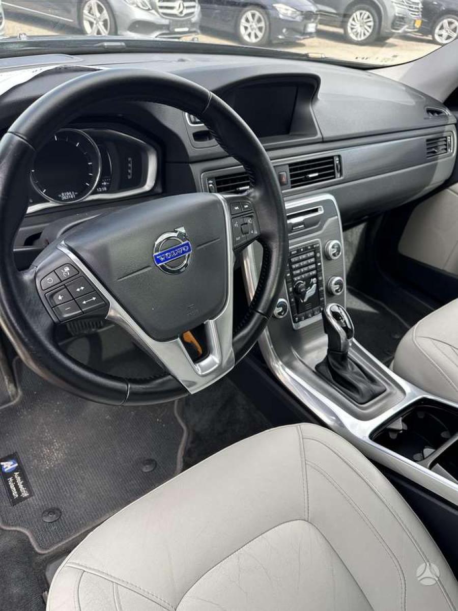 Zils Volvo V70 2016 Kauņa, ar dzinēja tilpumu 1.98 L un nobraukumu 263 tūkst. km par 6750 €, foto 20 vietnē AUTOMOTO.COM.LV