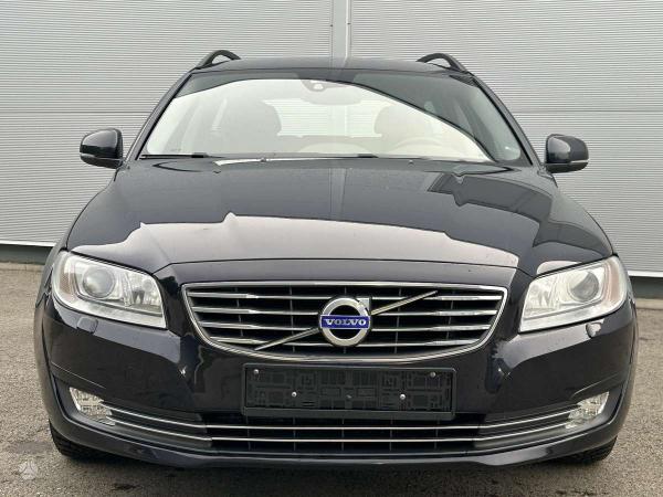 Volvo V70 2016 in Utena on AUTOMOTO.COM.LV Blue Volvo V70 2016 in Utena, with an engine capacity of 1.97 L and mileage of 288 thousand km for 6350 €, photo 3 on AUTOMOTO.COM.LV