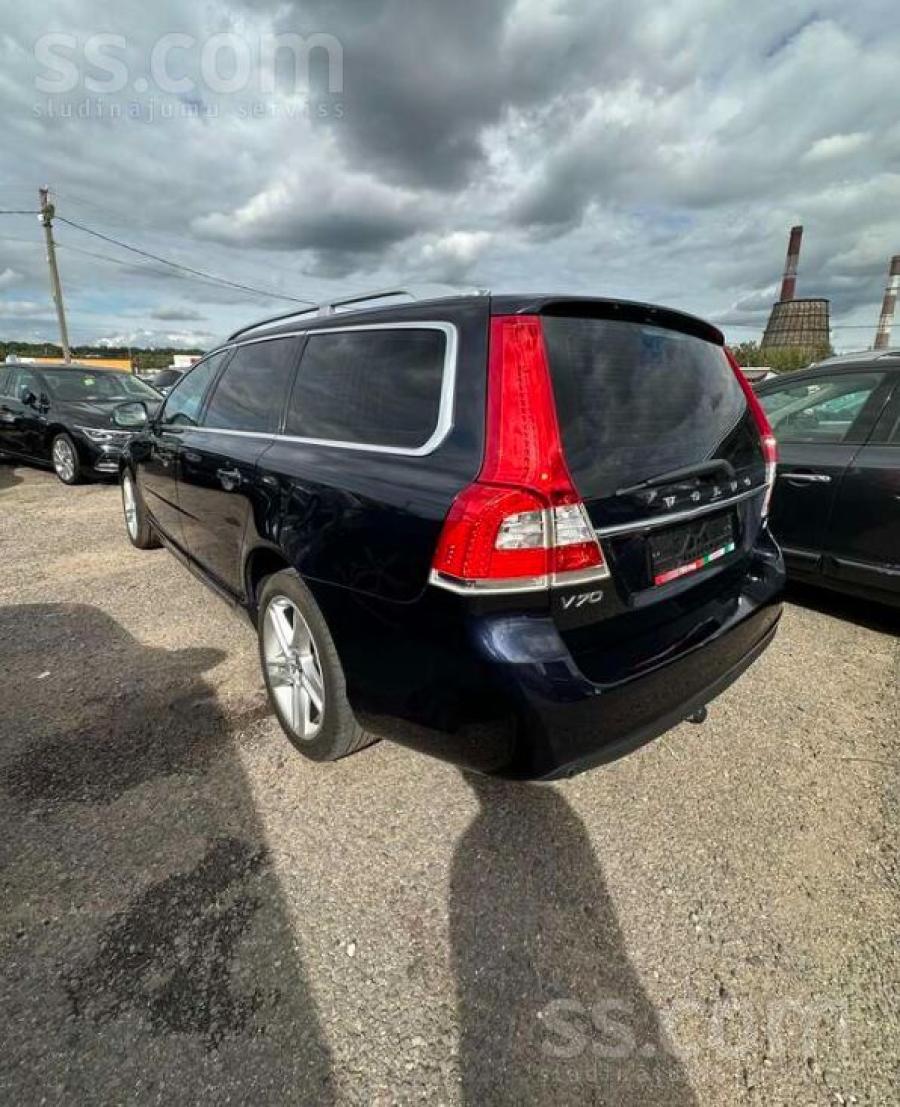 Zils Volvo V70 2016 Daugavpils, ar dzinēja tilpumu 2.00 L un nobraukumu 0 tūkst. km par 10350 €, foto 6 vietnē AUTOMOTO.COM.LV