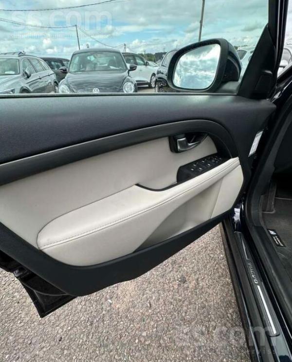 Zils Volvo V70 2016 Daugavpils, ar dzinēja tilpumu 2.00 L un nobraukumu 0 tūkst. km par 10350 €, foto 9 vietnē AUTOMOTO.COM.LV