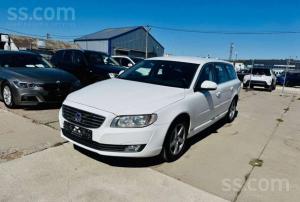 Blue Volvo V70 2016 in Riga, with an engine capacity of 2.00 L and mileage of 235 thousand km for 9800 €, photo 3 on AUTOMOTO.COM.LV