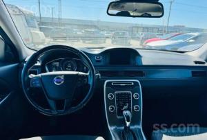 Blue Volvo V70 2016 in Riga, with an engine capacity of 2.00 L and mileage of 235 thousand km for 9800 €, photo 6 on AUTOMOTO.COM.LV