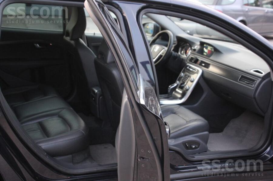 Zils Volvo V70 2016 Tukums, ar dzinēja tilpumu 2.00 L un nobraukumu 360 tūkst. km par 5200 €, foto 3 vietnē AUTOMOTO.COM.LV