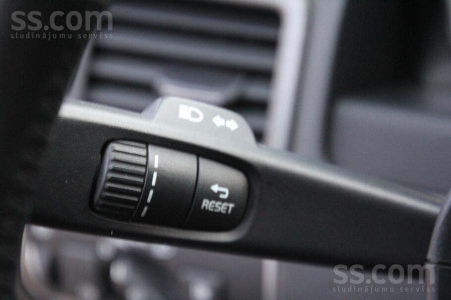 Zils Volvo V70 2016 Tukums, ar dzinēja tilpumu 2.00 L un nobraukumu 360 tūkst. km par 5200 €, foto 16 vietnē AUTOMOTO.COM.LV
