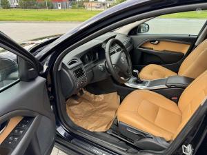 Blue Volvo V70 2017 in Telschi, with an engine capacity of 1.98 L and mileage of 258 thousand km for 6600 €, photo 14 on AUTOMOTO.COM.LV