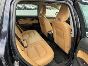 Blue Volvo V70 2017 in Telschi, with an engine capacity of 1.98 L and mileage of 258 thousand km for 6600 €, photo 20 on AUTOMOTO.COM.LV