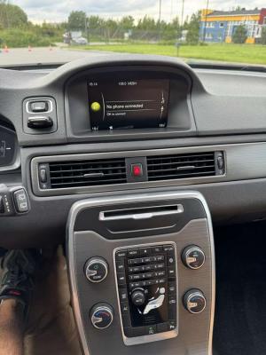 Blue Volvo V70 2017 in Telschi, with an engine capacity of 1.98 L and mileage of 258 thousand km for 6600 €, photo 27 on AUTOMOTO.COM.LV