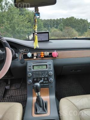 Brown Volvo V70 2009 in Talsi, with an engine capacity of 1.60 L and mileage of 325 thousand km for 2100 €, photo 11 on AUTOMOTO.COM.LV