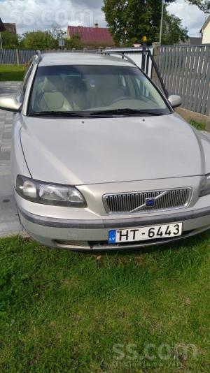 Brūns Volvo V70 2001 Rēzekne, ar dzinēja tilpumu 2.50 L un nobraukumu 559 tūkst. km par 700 €, foto  vietnē AUTOMOTO.COM.LV