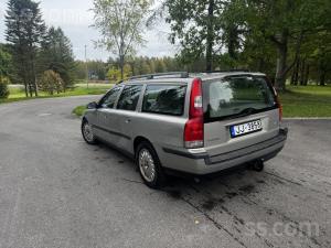 Brown Volvo V70 2001 in Aluksne, with an engine capacity of 2.40 L and mileage of 308 thousand km for 1200 €, photo 5 on AUTOMOTO.COM.LV