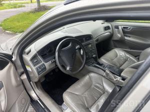 Brown Volvo V70 2001 in Aluksne, with an engine capacity of 2.40 L and mileage of 308 thousand km for 1200 €, photo 6 on AUTOMOTO.COM.LV