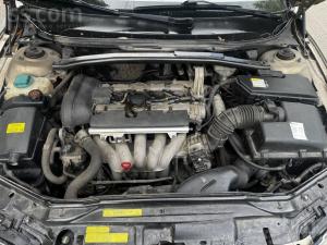 Brown Volvo V70 2001 in Aluksne, with an engine capacity of 2.40 L and mileage of 308 thousand km for 1200 €, photo 9 on AUTOMOTO.COM.LV