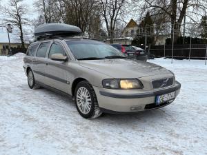 Brūns Volvo V70 2002 Rīga, ar dzinēja tilpumu 2.40 L un nobraukumu 0 tūkst. km par 1550 €, foto  vietnē AUTOMOTO.COM.LV