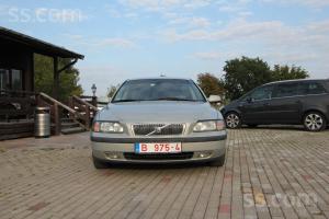 Brown Volvo V70 2003 in Liepaja, with an engine capacity of 2.40 L and mileage of 436 thousand km for 2700 €, photo 3 on AUTOMOTO.COM.LV